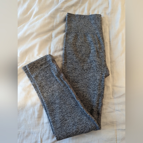 Colsie | Pants & Jumpsuits | Colsie Seamless Ribbed Leggings | Poshmark